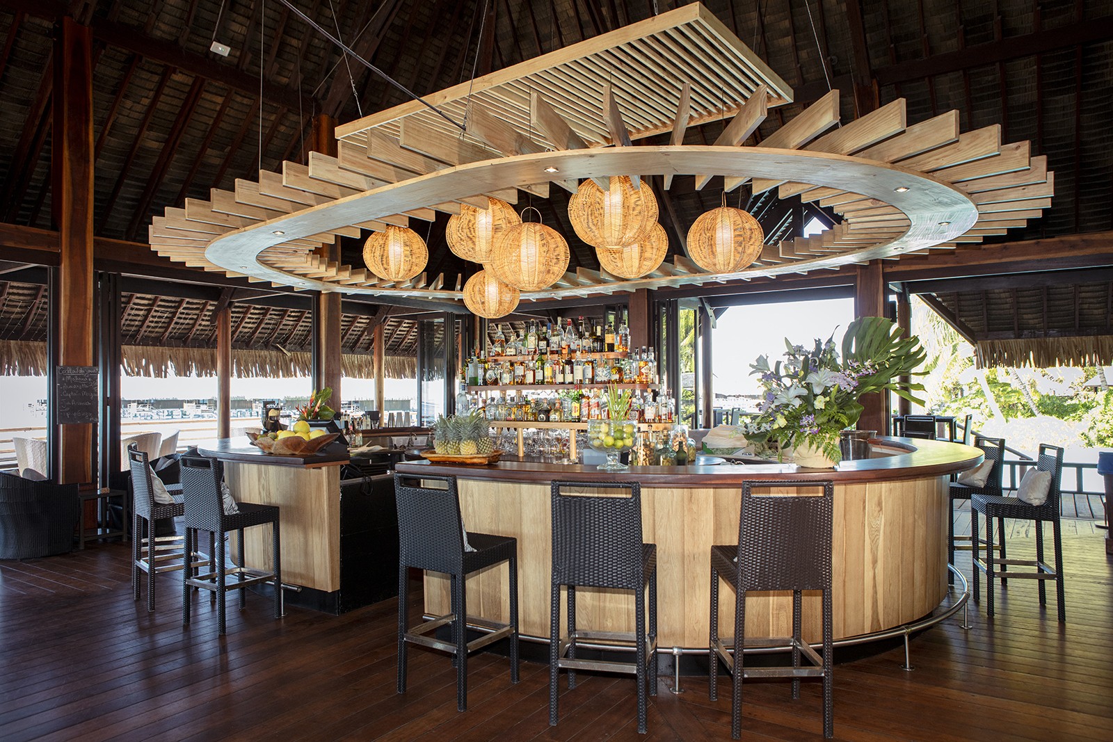 Sofitel Kia Ora Moorea Beach Resort - Vue Bar